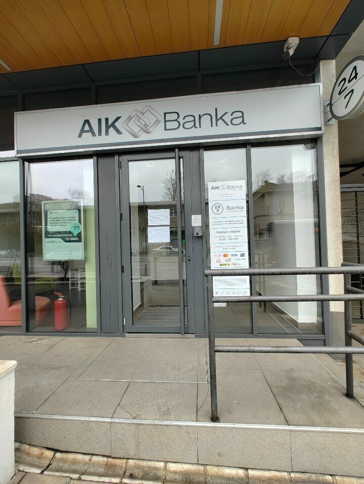 ATM'ler Aik Banka, Belgrad, foto