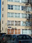 В этом здании с 1967 по 1986 год работал видный советский учёный-терапевт герой социалистического труда лауреат ленинской и государственных премий СССР академик АМН СССР Евгений Михайлович Тареев (Rossolimo Street No:11с5), anıt levhası, anıt taş  Moskova'dan