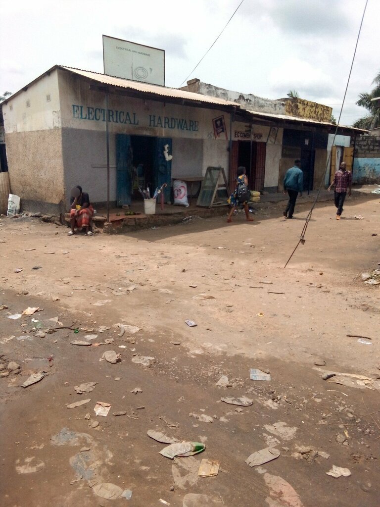 Çimento firmaları Rosi Electrical Hardware, Lusaka, foto