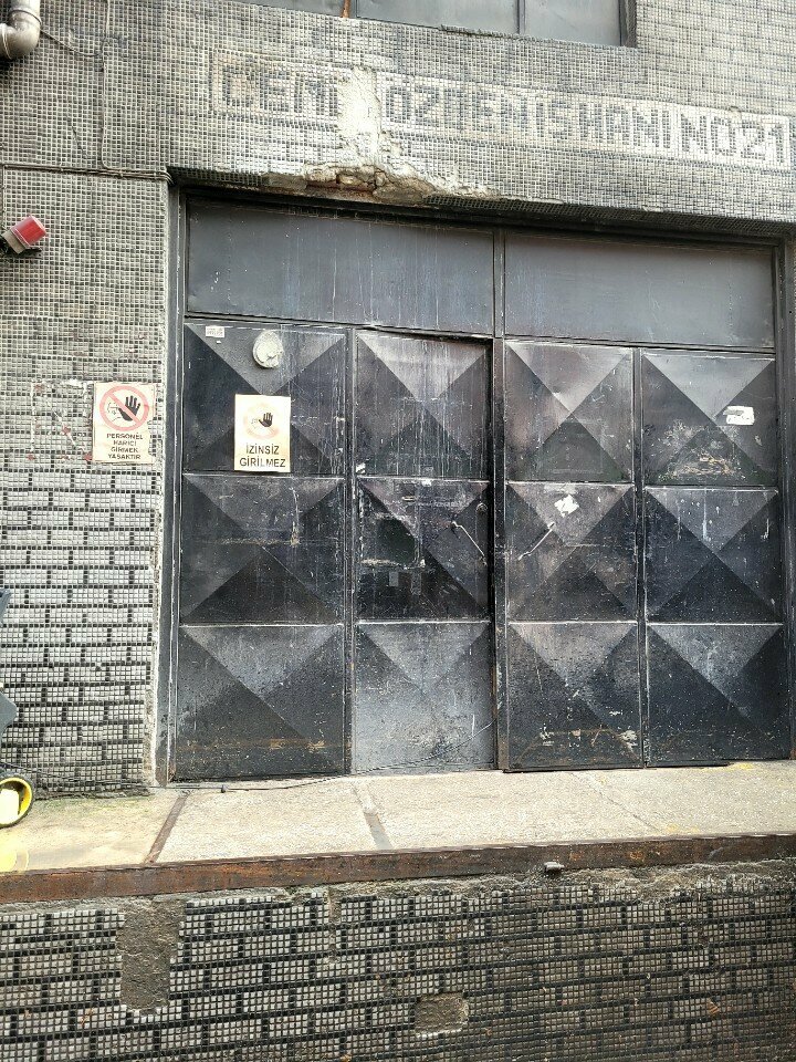 i̇ş merkezi Cemil Özden İş Hanı, İstanbul, foto