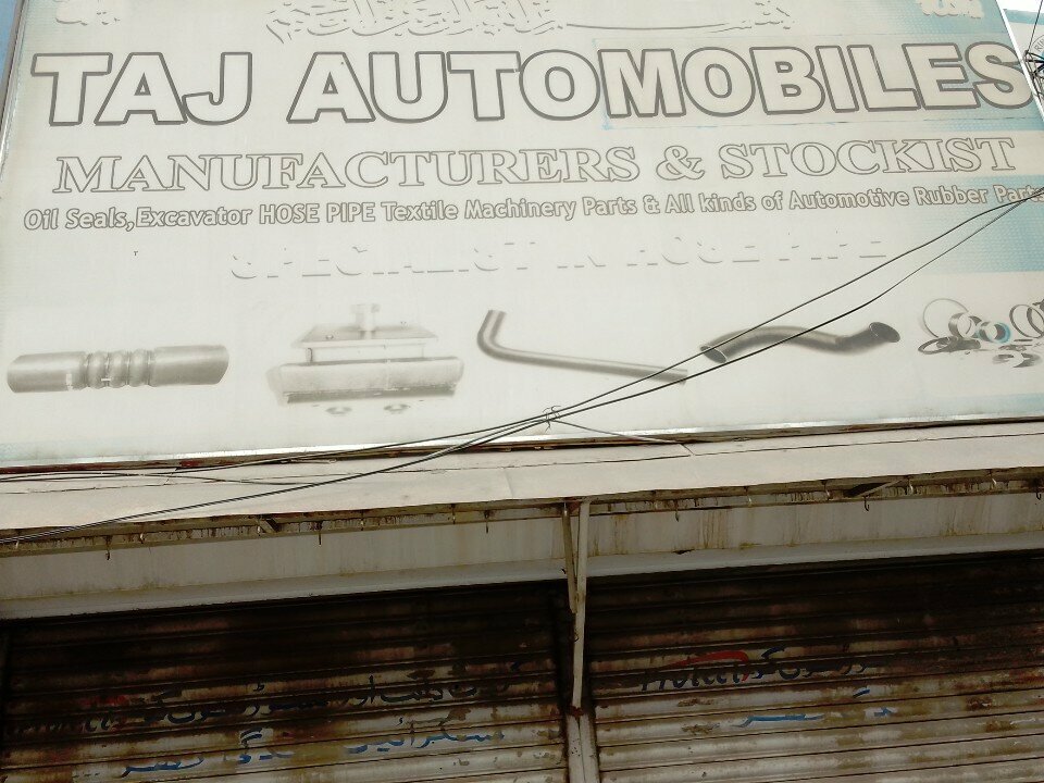 Otomobil servisi Taj Automobiles, Karaçi, foto