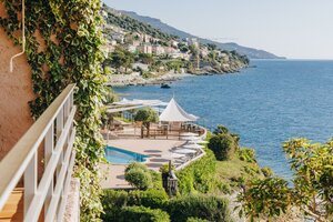 Hôtel Alivi (Haute-Corse, Arrondissement de Bastia, Ville-di-Pietrabugno, Route du Cap), otel