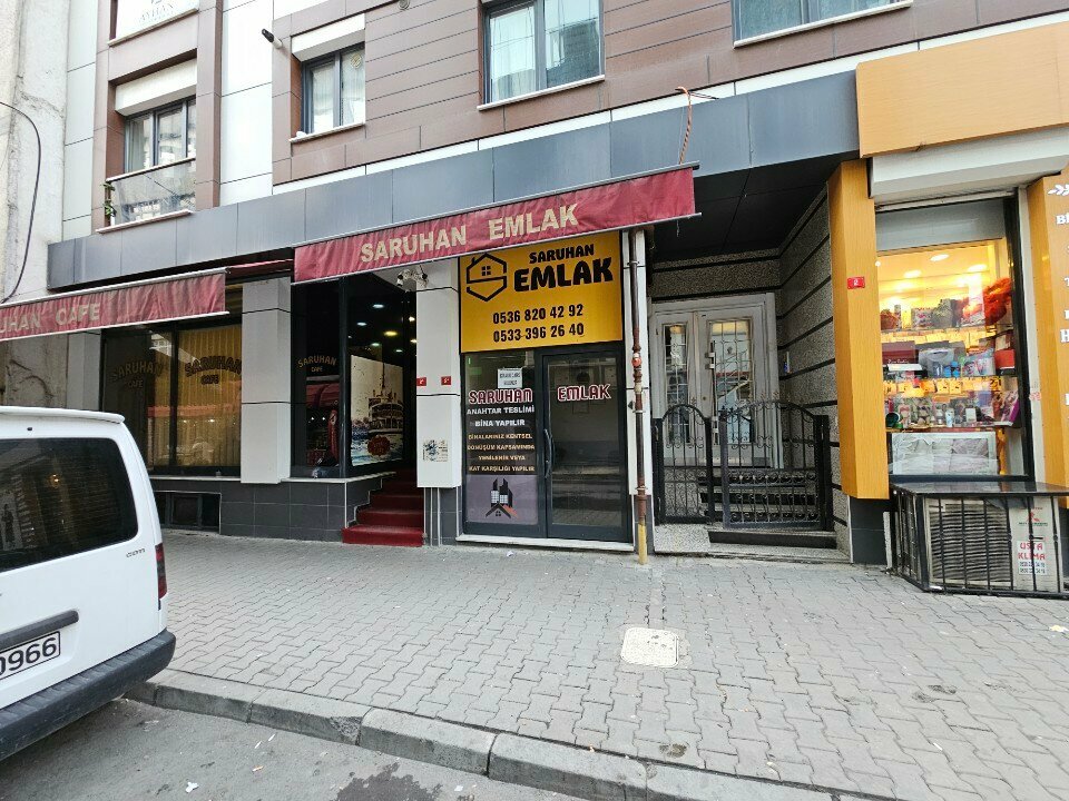 Emlak ofisi Saruhan Emlak, İstanbul, foto
