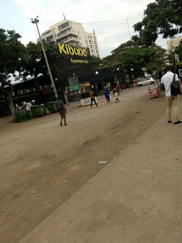 Alışveriş merkezleri Kibabo 1 Maio, Loanda, foto