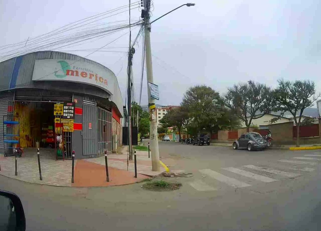 Yapı mağazası Ferreteria America Express, Cochabamba, foto
