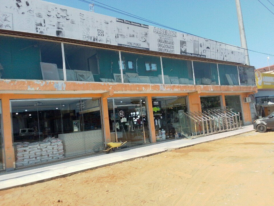 Yapı mağazası Albeluzi, Loanda, foto