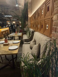 Keghar (Sero Khanzadyan Street No:94), restoran  Erivan'dan