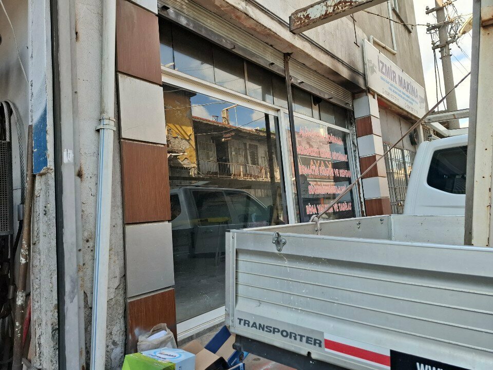 Alüminyum doğrama Real Yapı Alüminyum Sistemleri, İzmir, foto