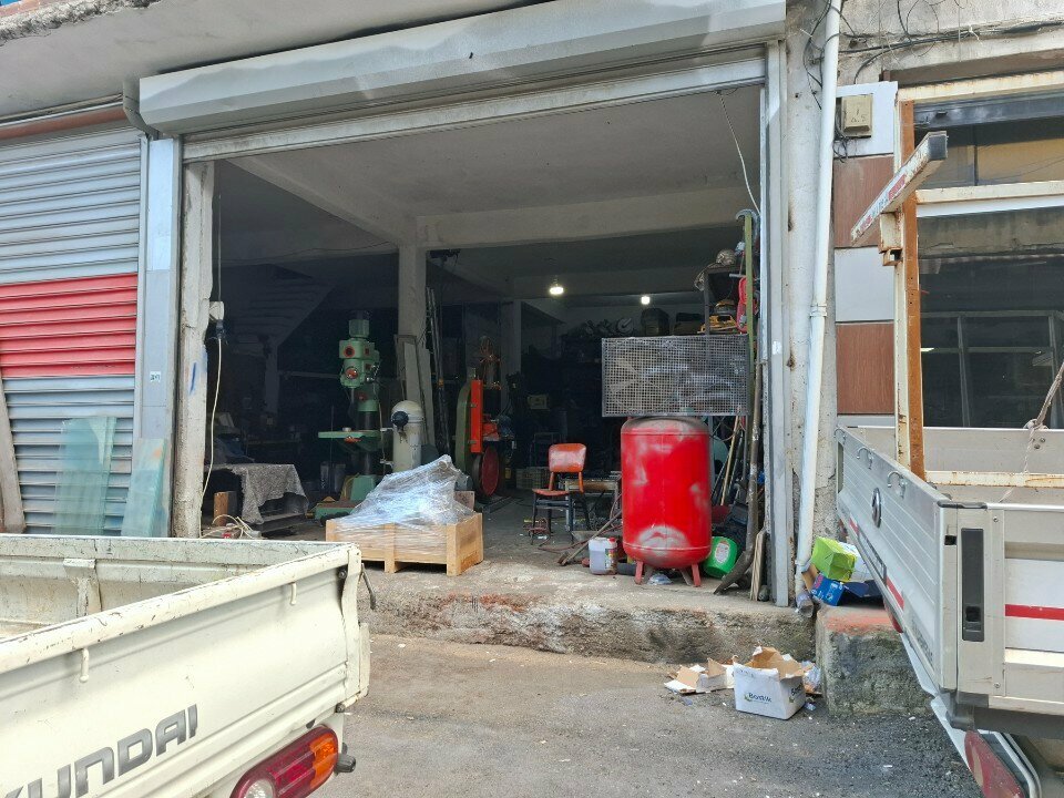 i̇kinci el eşya alımı Toyana Metal 2. el Makina Alım Satım Tamir, İzmir, foto