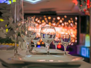 Gostinichno-razvlekatelny kompleks Gratsiya (Sovetskaya ulitsa No:63, rabochiy posyolok Medvenka), restoran  Kurskaya oblastından