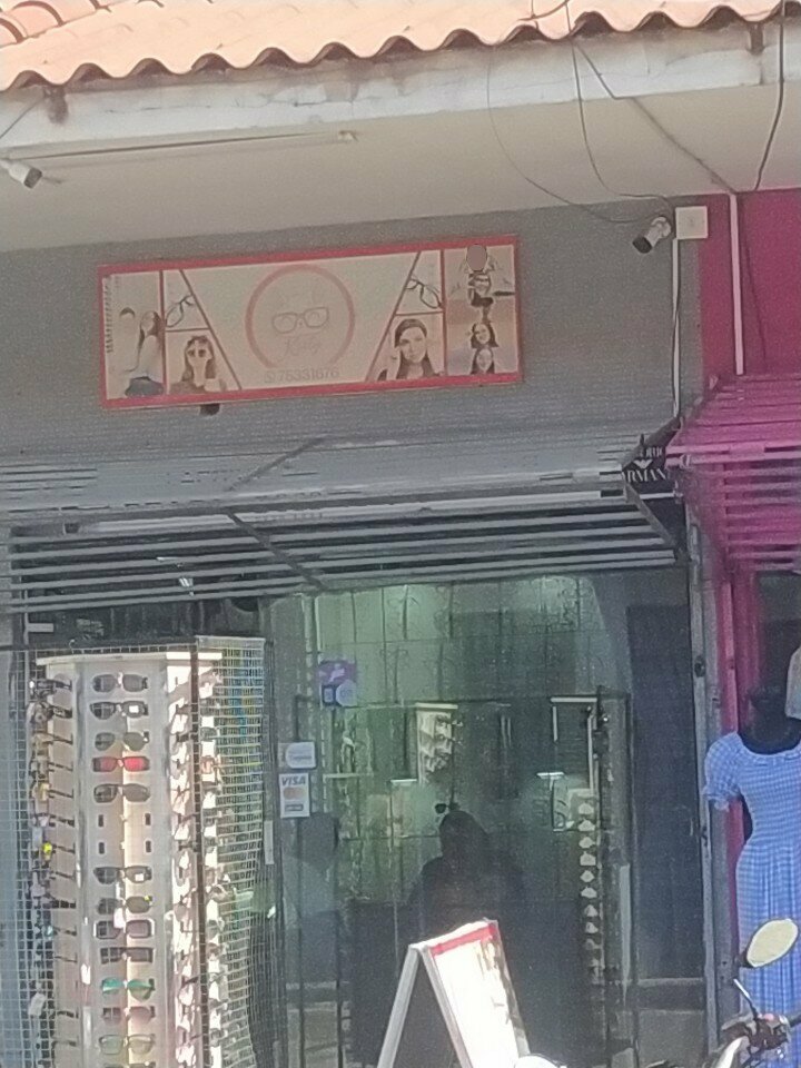 Optik Optica Kirly, Santa‑Krus, foto
