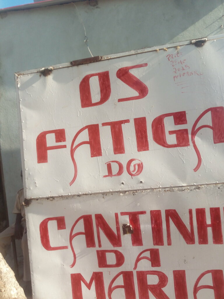 Alkollü içecekler Os fatiga cantinho, Loanda, foto