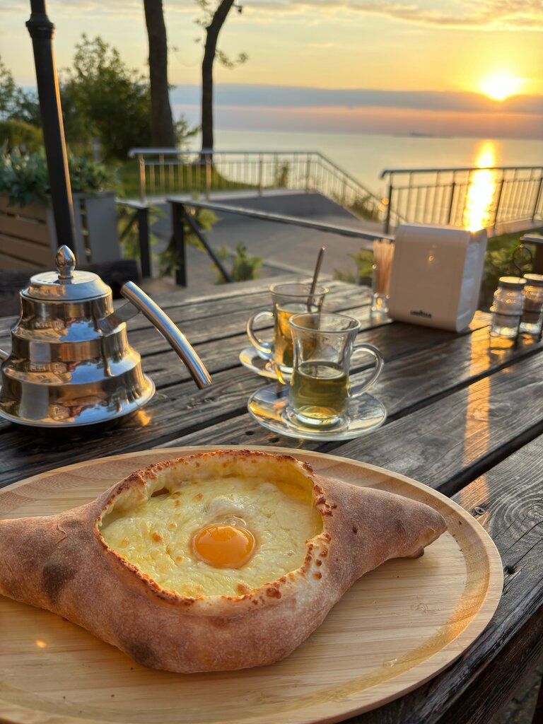 Kafe Pirosmani, Zelenogradsk, foto
