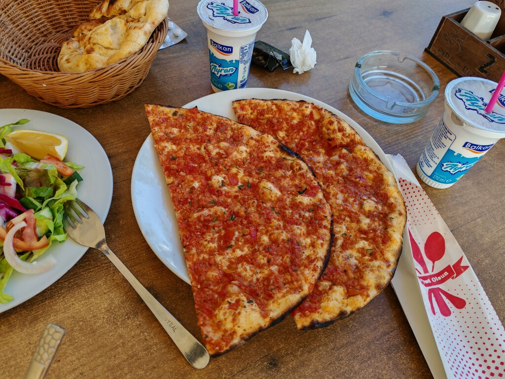 Kafe Kent Pide Salonu, Kuşadası, foto