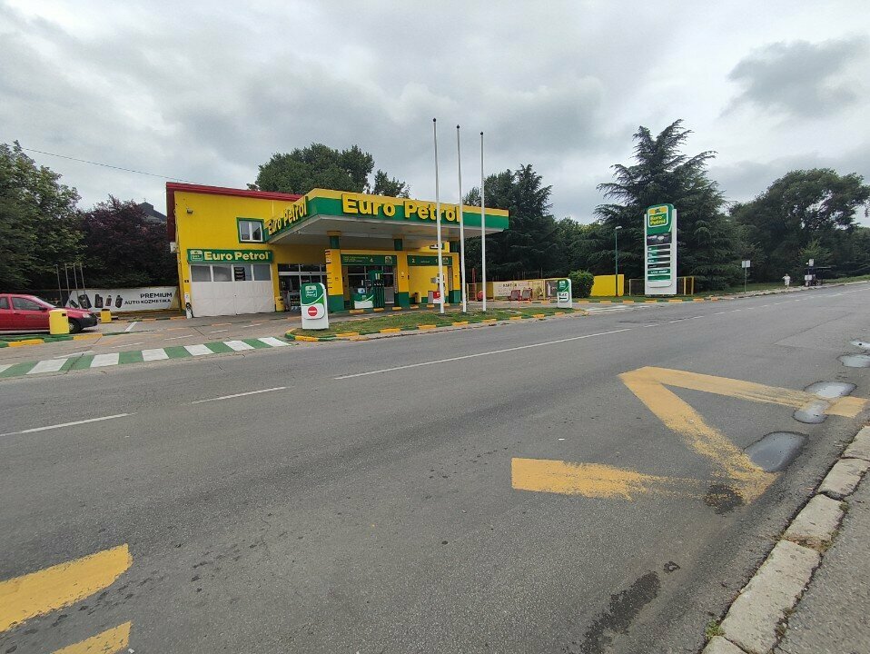 Benzin istasyonu Euro Petrol, Belgrad, foto