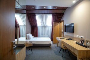 DavidRobertSons Hotel & Wine Bar (Garazhnaya ulitsa No:106), otel  Krasnodar'dan