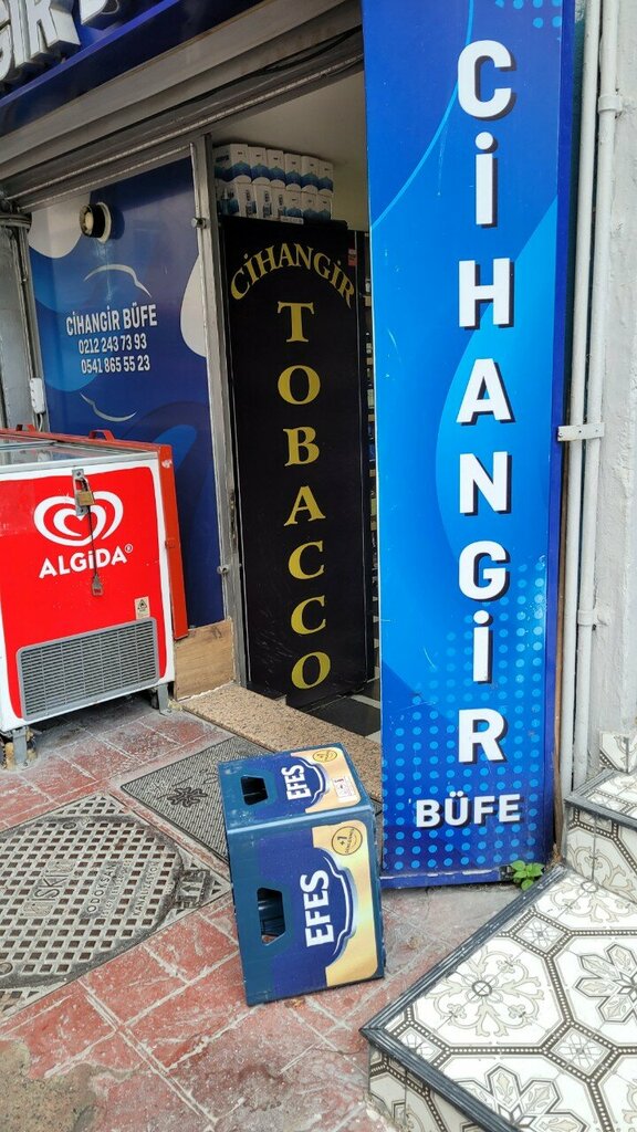 Alkollü içecekler Cihangir Tobacco, İstanbul, foto