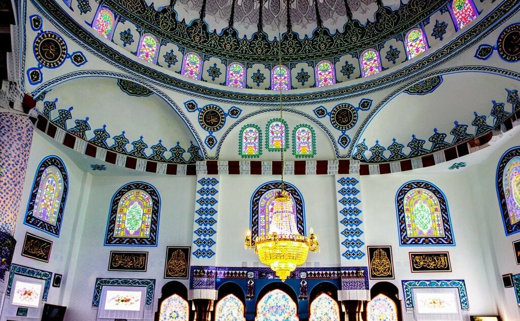 Cami Kelebekler Cami, Kozan, foto