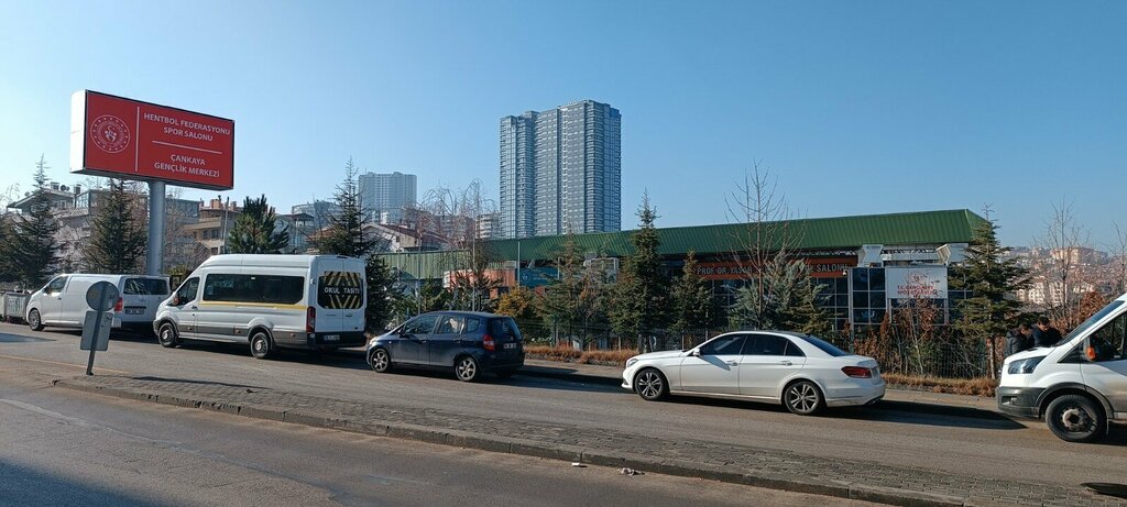 Çocuk ve gençlik merkezleri Çankaya Gençlik Merkezi, Ankara, foto