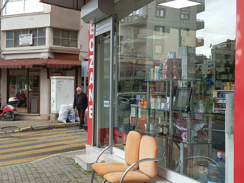 Eczaneler Evin Eczanesi, İzmir, foto