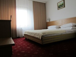 Grand (Muhameda ef. Pandže No:2, Sarajevo), otel  Saraybosna'dan