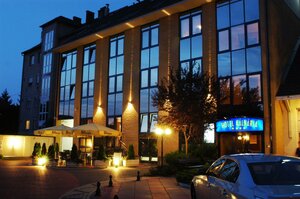 Hotel Kalvaria (Győr, Kálvaria utca), otel  Gyor'dan