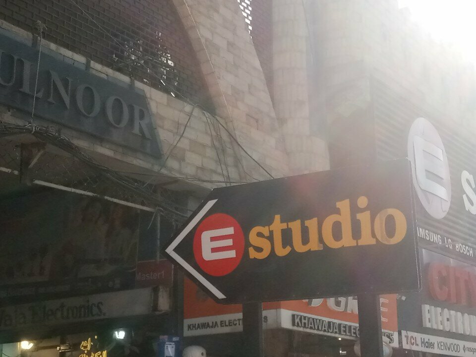 Giyim mağazası Estudio, Rawalpindi, foto