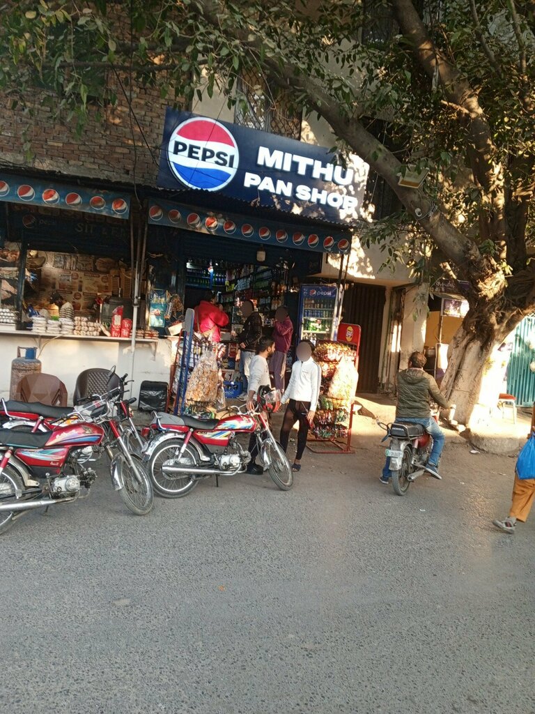 Pasta, şekerleme ve tatlı Mothu pan shop, Lahor, foto