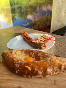 На дровах (ulitsa Lyudmily Zykinoy No:2Ас1, Sasovo), kafe  Sasovo'dan
