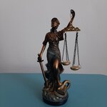 Legal services (ulitsa Revolyutsii No:186Г), hukuk büroları  Yalutorovsk'tan