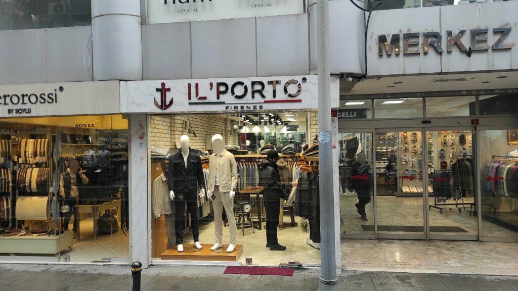 Giyim mağazası Realy Wear, İstanbul, foto