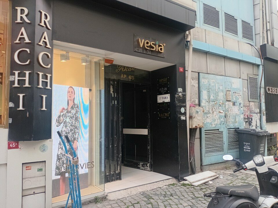 Giyim mağazası Niolay Collection, İstanbul, foto