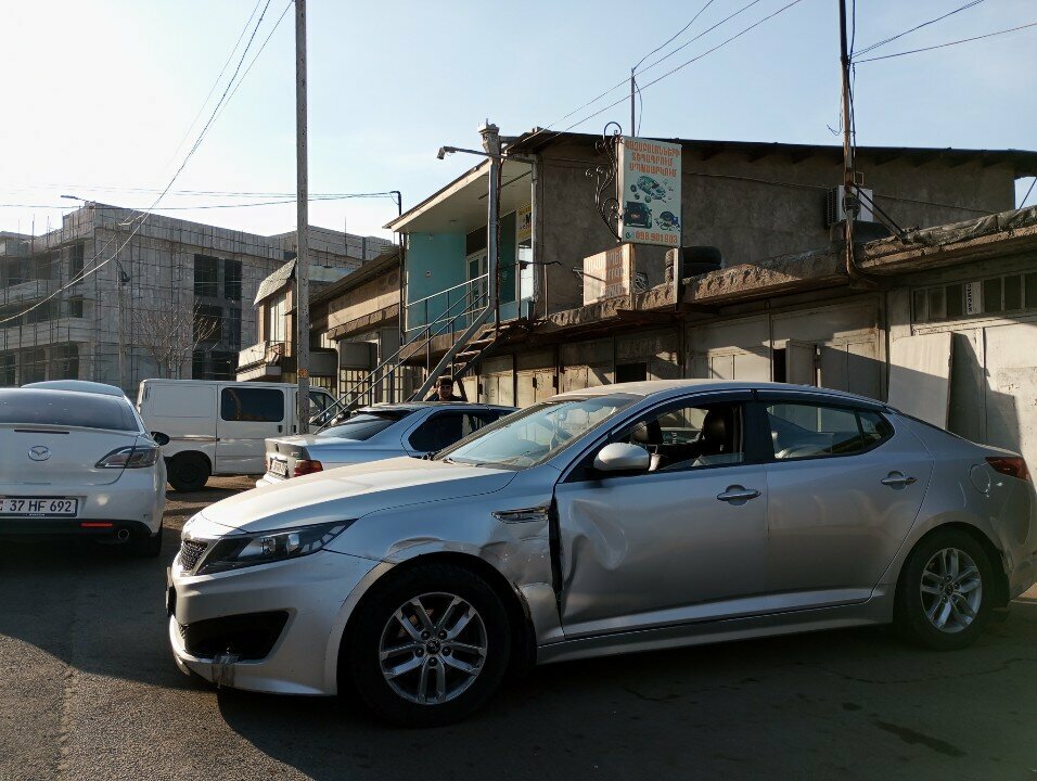 Otomobil yedek parçaları Մաս-Մուս, Erivan, foto