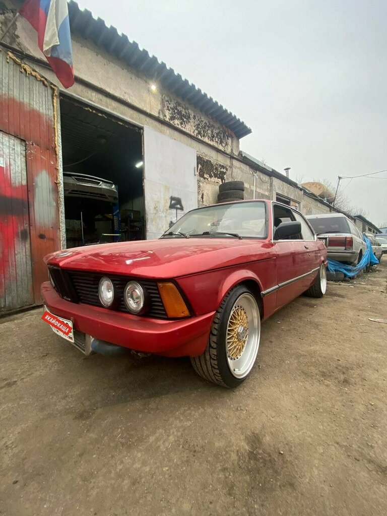 Otomobil servisi Chernomor Custom Garage, Moskova, foto
