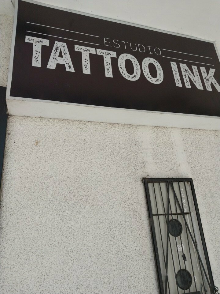 Dövmeciler Estudio Tattoo Ink, Santa‑Krus, foto