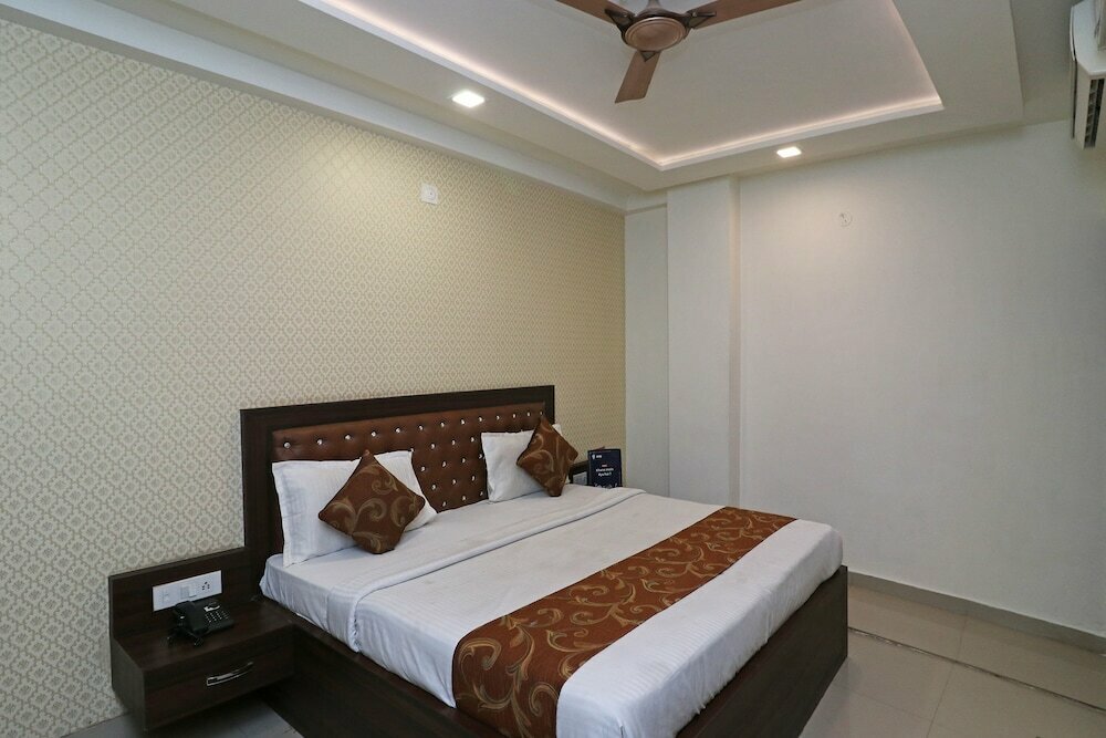 Otel Oyo 11648 Cp Residency, Uttar Pradeş, foto