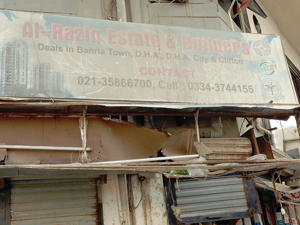 Emlak ofisi Al-Raziq Estate & Builfers, Karaçi, foto