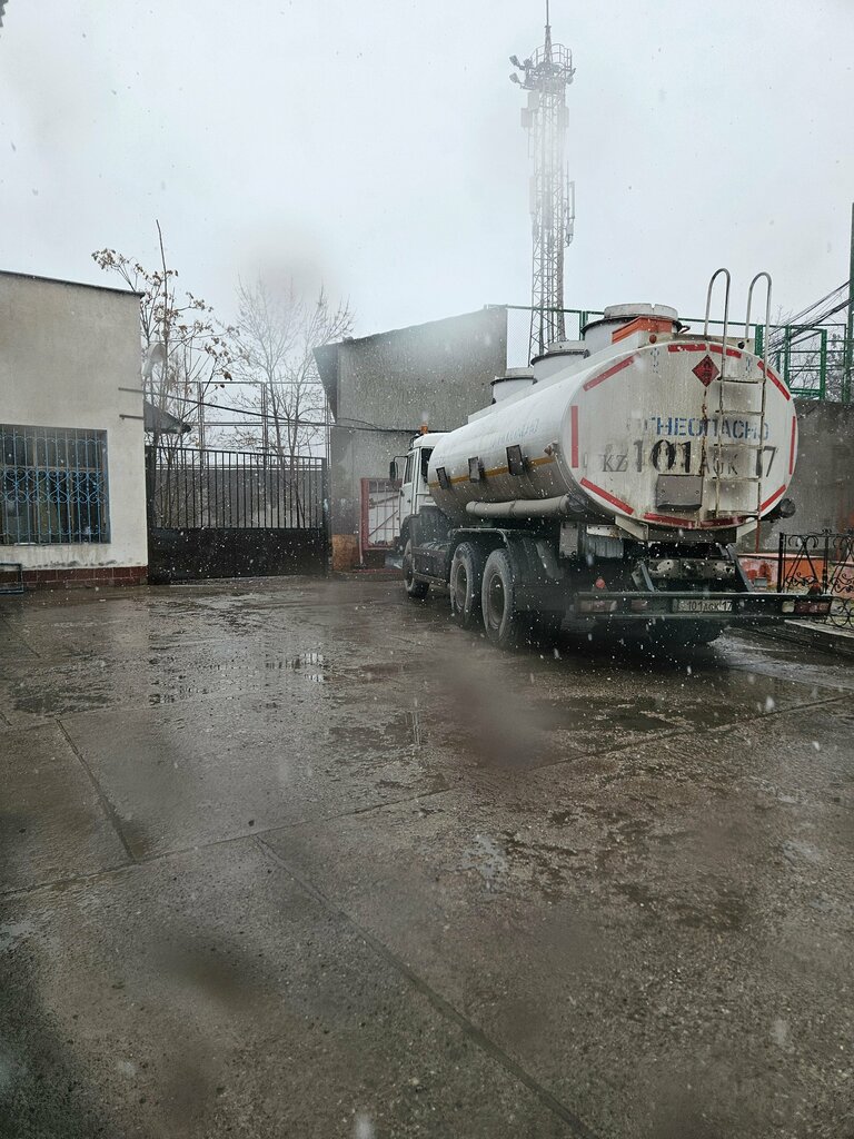 Benzin istasyonu Evro Oil, Çimkent (Şımkent), foto