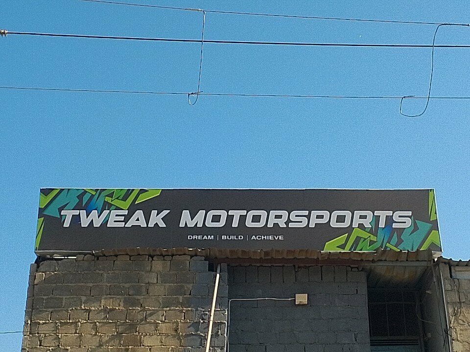 Sergi salonları, galeriler Tweak motorsports, Karaçi, foto