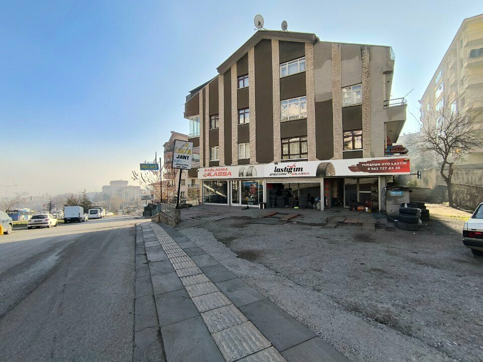 Oto lastik tamiri Lassa Tunahan Oto Lastik, Ankara, foto