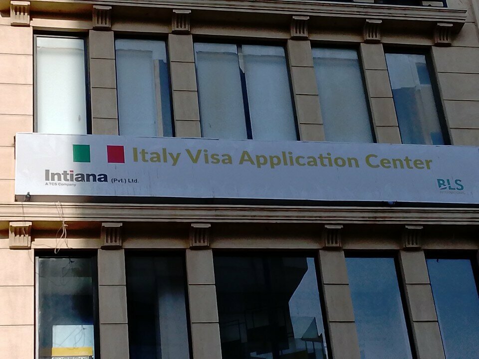 Pasaport ve vize işlemleri Intiana, Karaçi, foto