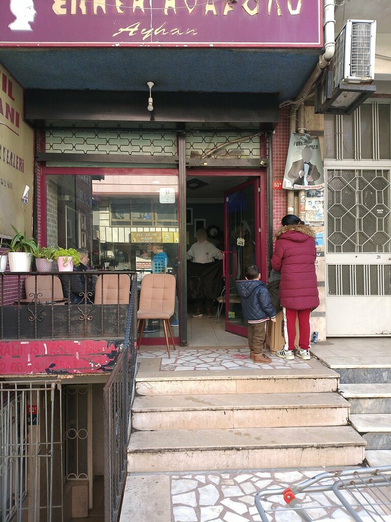 Berberler Erkek Kuaförü Ayhan, İstanbul, foto