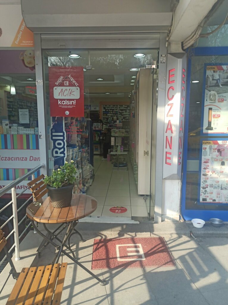 Eczaneler Elif Eczanesi, İstanbul, foto