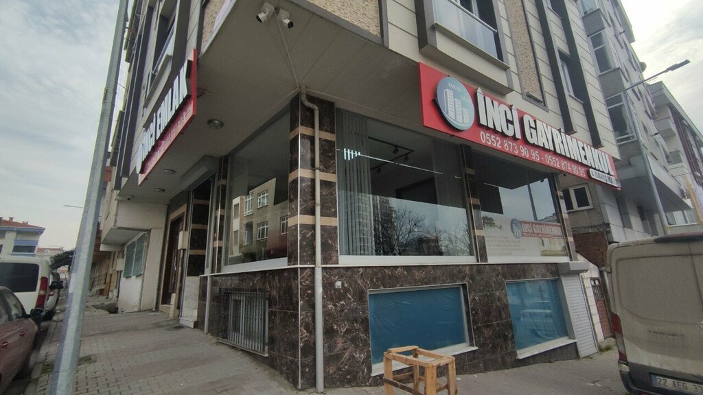 Emlak ofisi İnci Emlak, İstanbul, foto