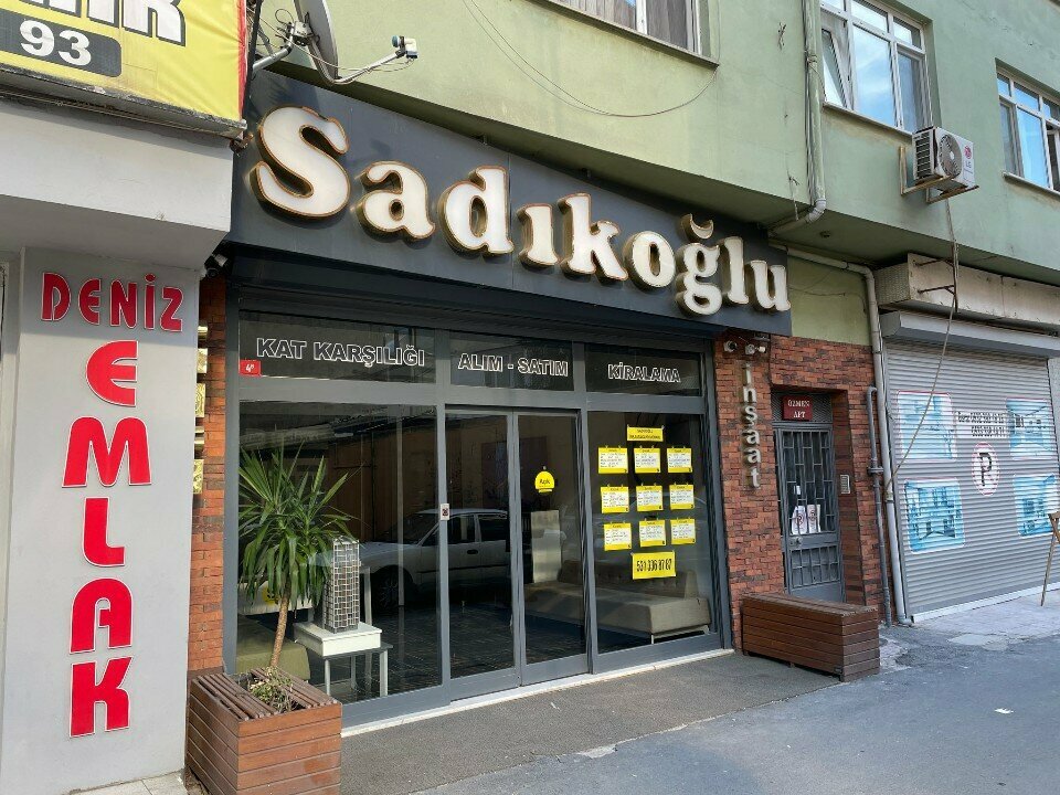 Emlak ofisi Sadıkoğlu Emlak, İstanbul, foto