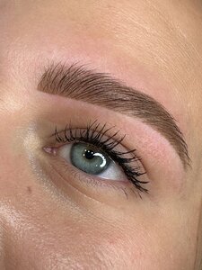 Eyebrow studio Aliny Yakushevoy (Petrovskiy bulvar No:5Б), kaş ve kirpik salonu  Azov'dan