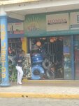 Sol Agro (Santa Cruz de la Sierra, Distrito Municipal 11, Buenos Aires, 577), elektrik ve benzinle çalışan aletler  Bolivya'dan