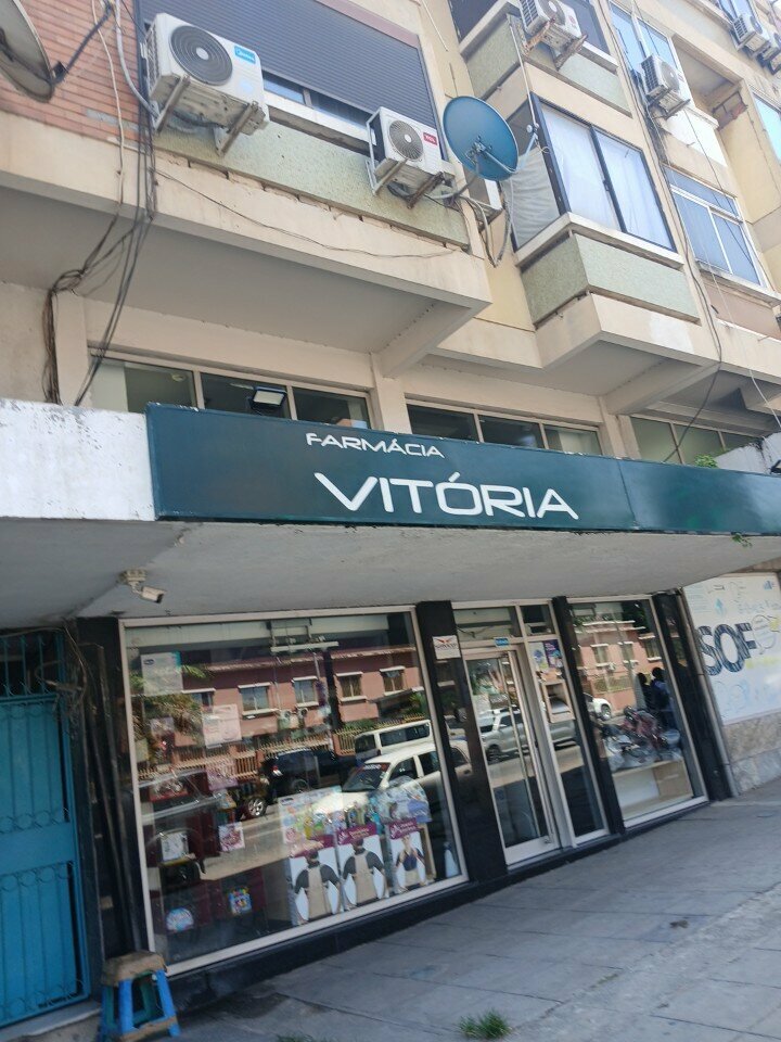 Eczaneler Farmácia Vitória, Loanda, foto