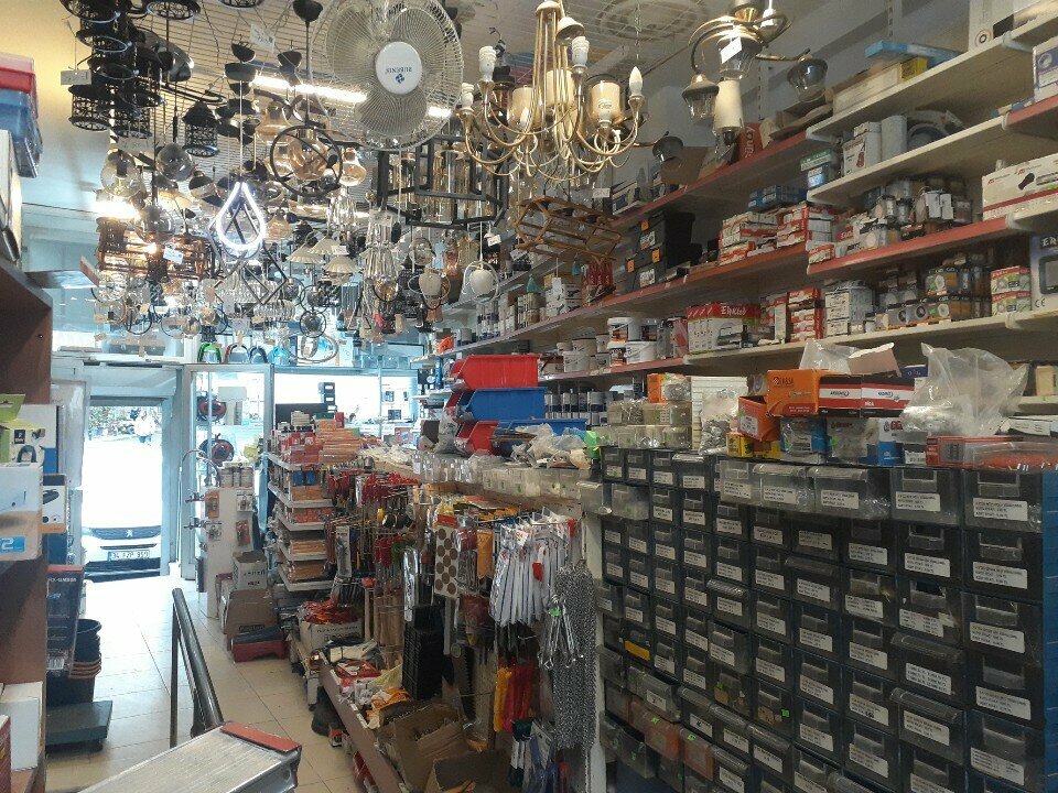 Metal eşya tamircileri Berat Nalburiye, Çilingir ve Uydu sistemleri, İstanbul, foto