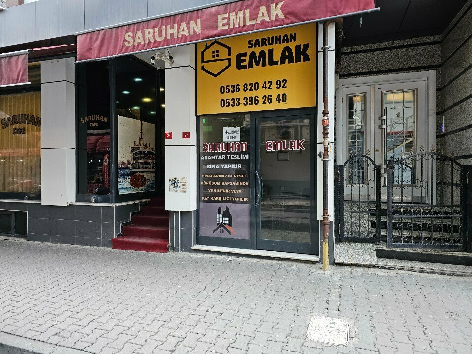Emlak ofisi Saruhan Emlak, İstanbul, foto